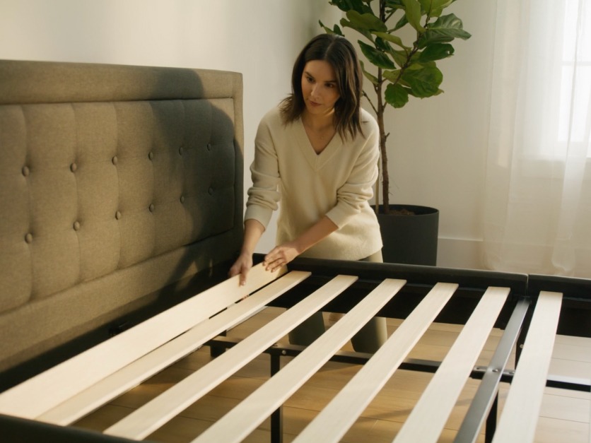 DreamCloud Hybrid Mattress Bundle Incl. Bed Frame and Bedding